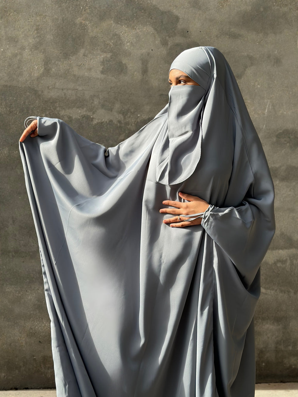 La Beauté de la Discrétion : Porter le Voile dans la Foi Islamique ...